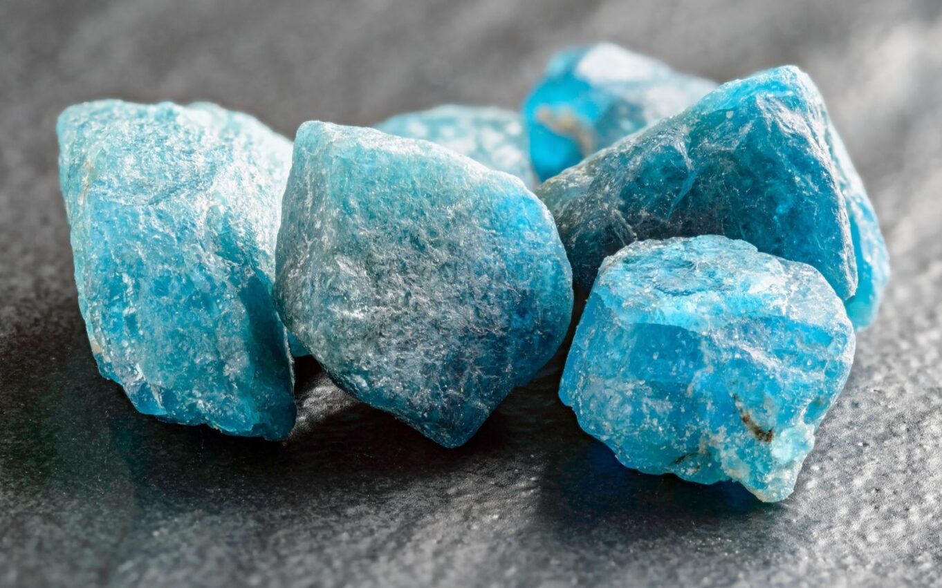 Apatite: Properties, Occurrence, Uses - Geology Science