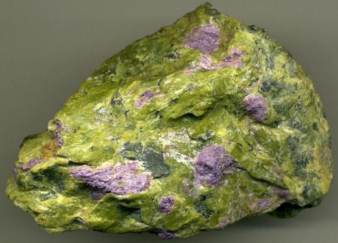 Serpentine |Physical-Optical Properties, Occurrence, Formation, Uses