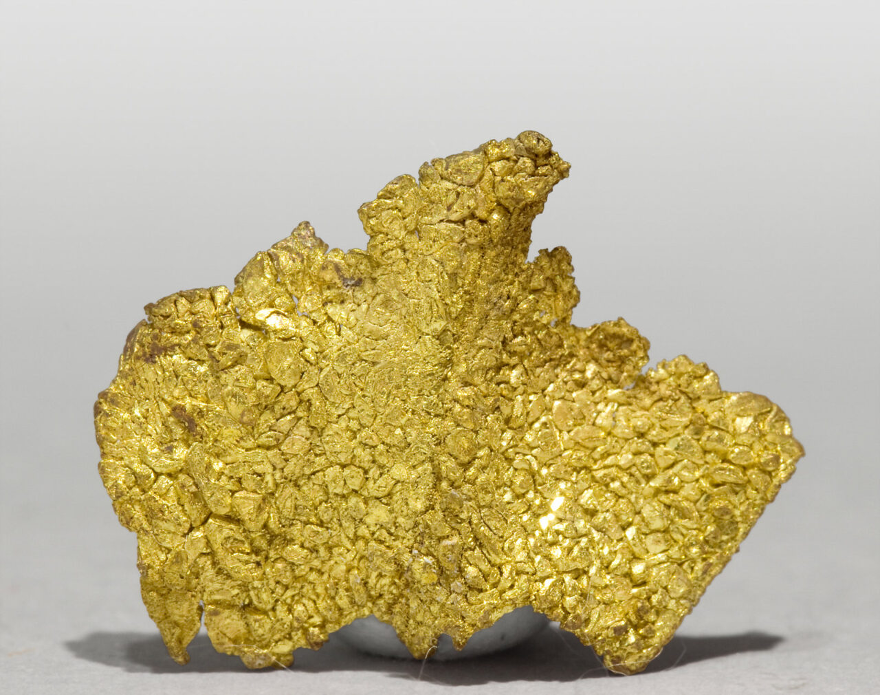 Oro (Au): Propiedades, Formación, Yacimientos, Usos y Distribución