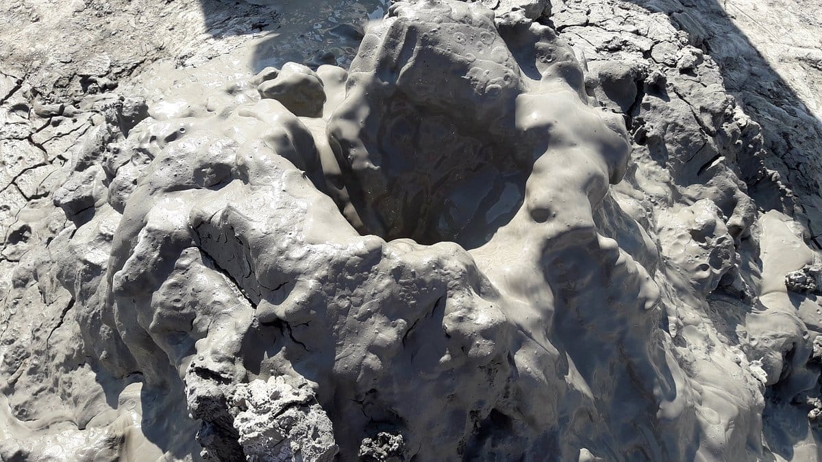 Mud Volcanoes, Azerbaijan | Geology, Formation