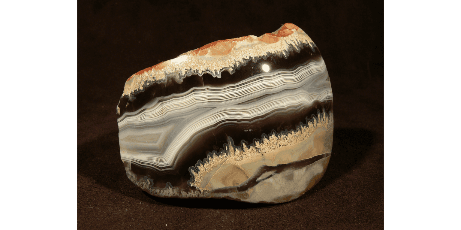 Onyx: Formation, Types, Meaning, Real vs Dyed, and Properties