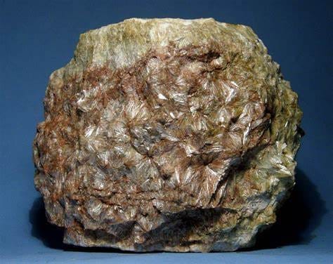 Sillimanite | Properties, Formation, Uses » Geology Science