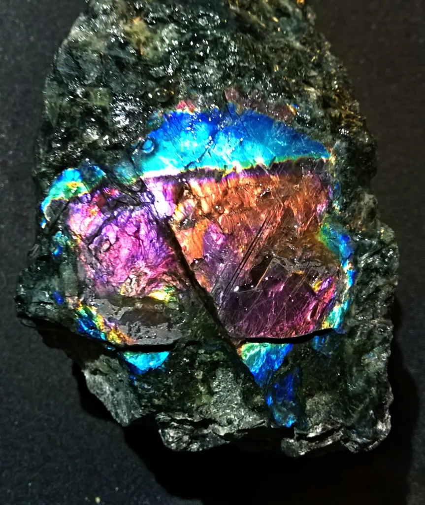 Spectrolite Properties, Formation, Dustribution » Geology Science