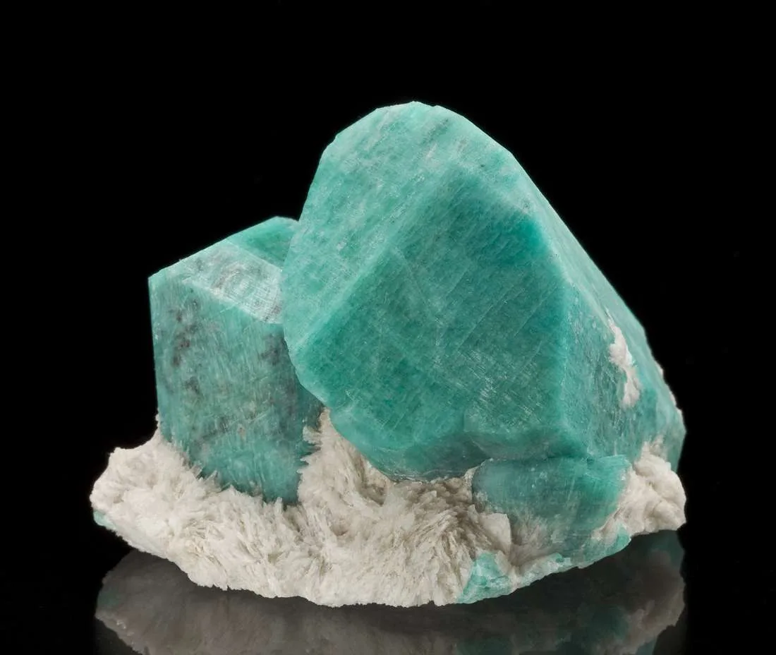 Amazonite: Properties, Occurrence, Uses Area » Geology Science