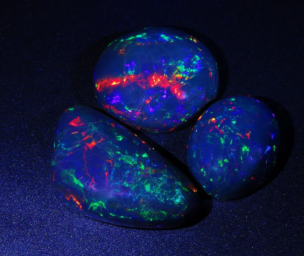 Blue Opal : Properties, Formation, Occurrence, Uses - Gemstone