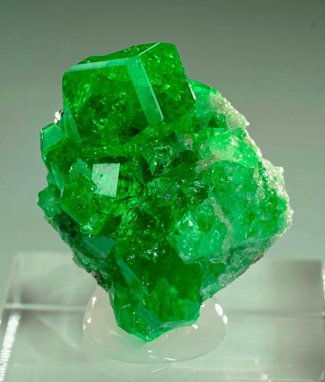 Tsavorite Garnet : Properties, Formation, Uses » Geology Science