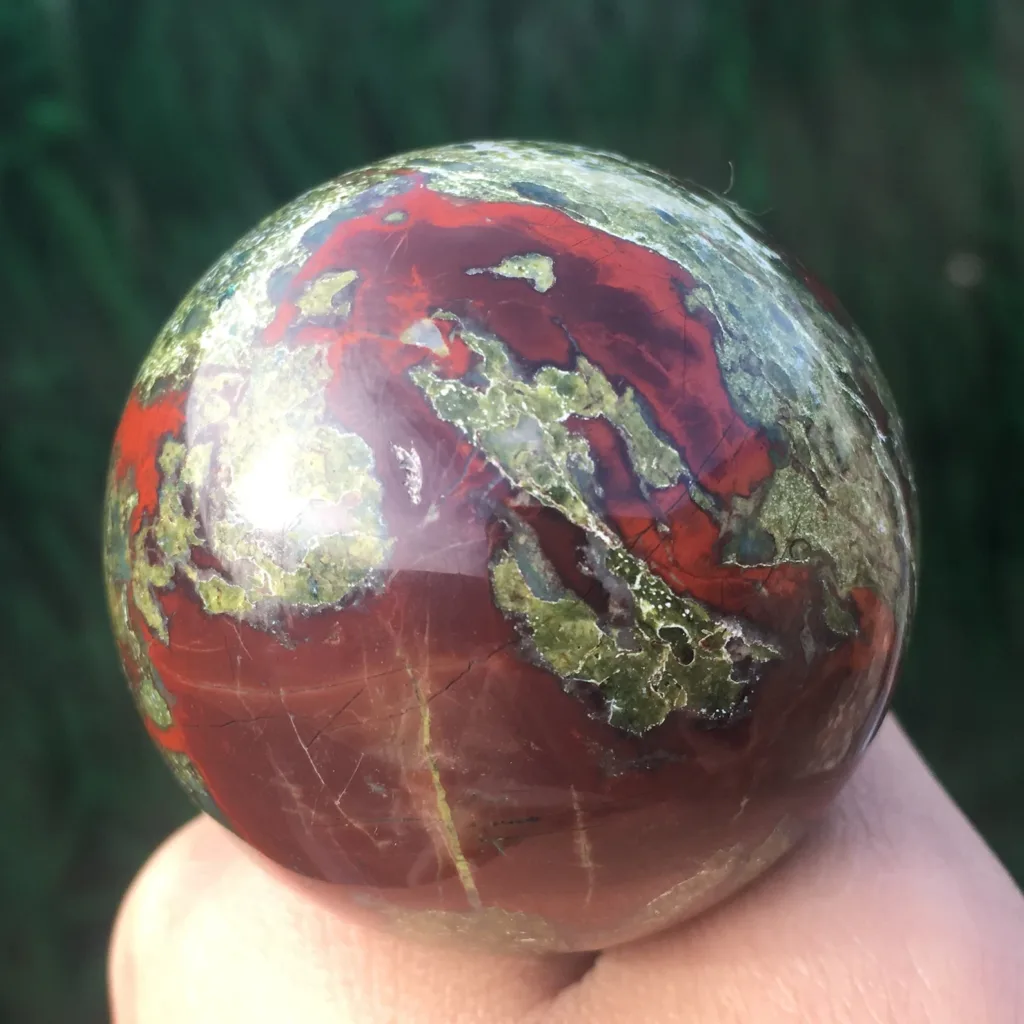 Dragon Bloodstone : Properties, Occurrence, Localities » Geology Science