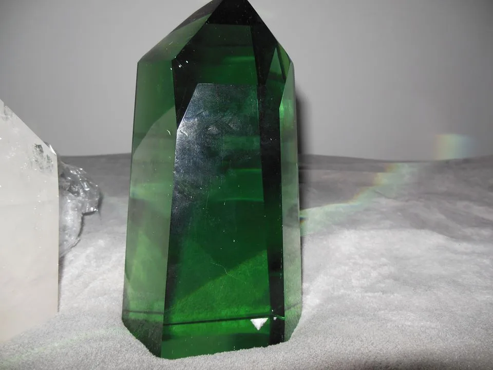 Green Obsidian : Properties, Occurrence, Localities » Geology Science