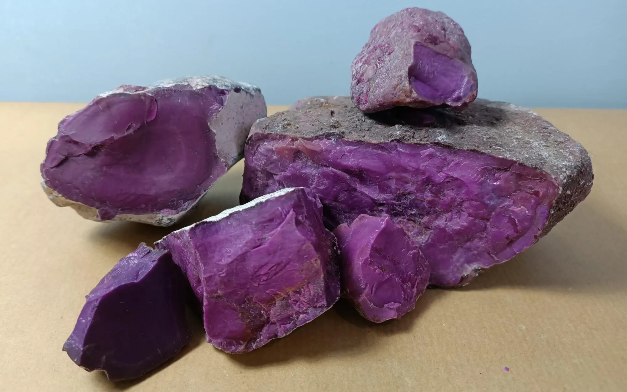 Stichtite : Properties, Formation, Uses, Localities » Geology Science