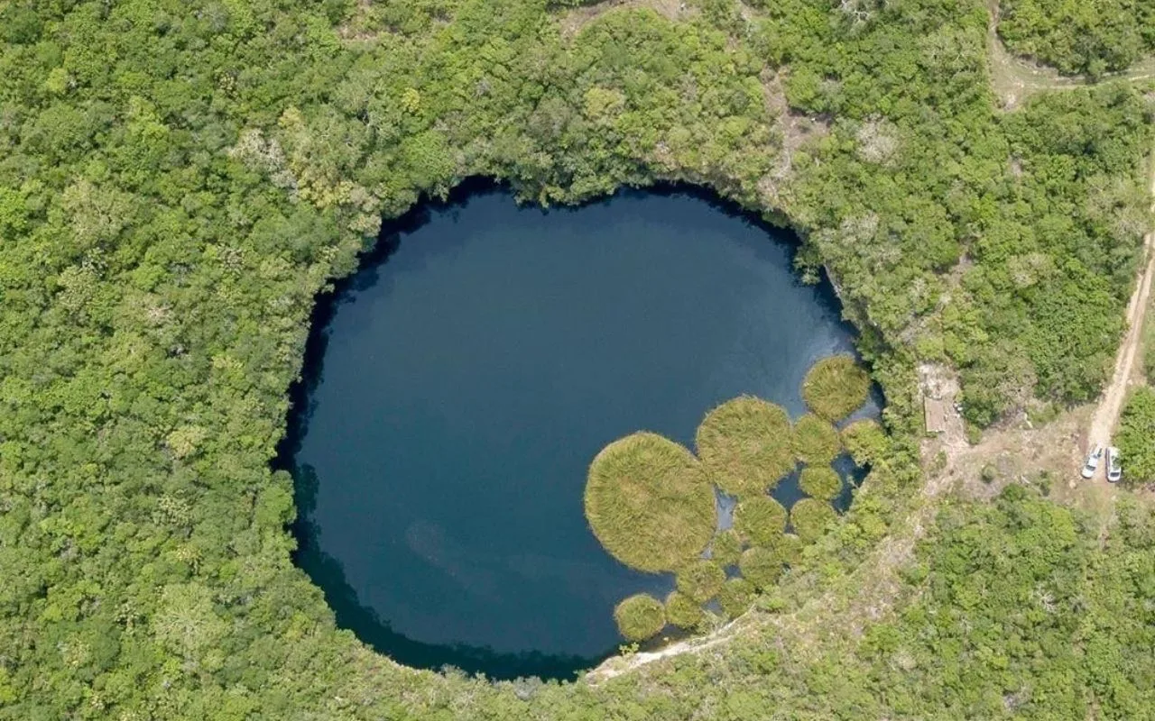 El Zacatón Sinkhole, Mexico : Geology, Formation - Geology Science