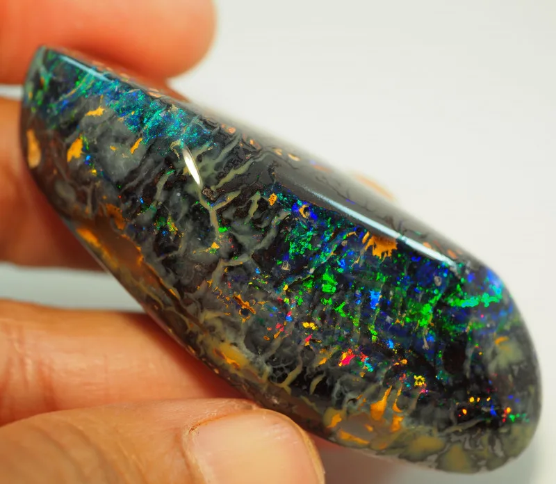 Koroit Opal : Properties, Formation, Occurrence - Geology Science