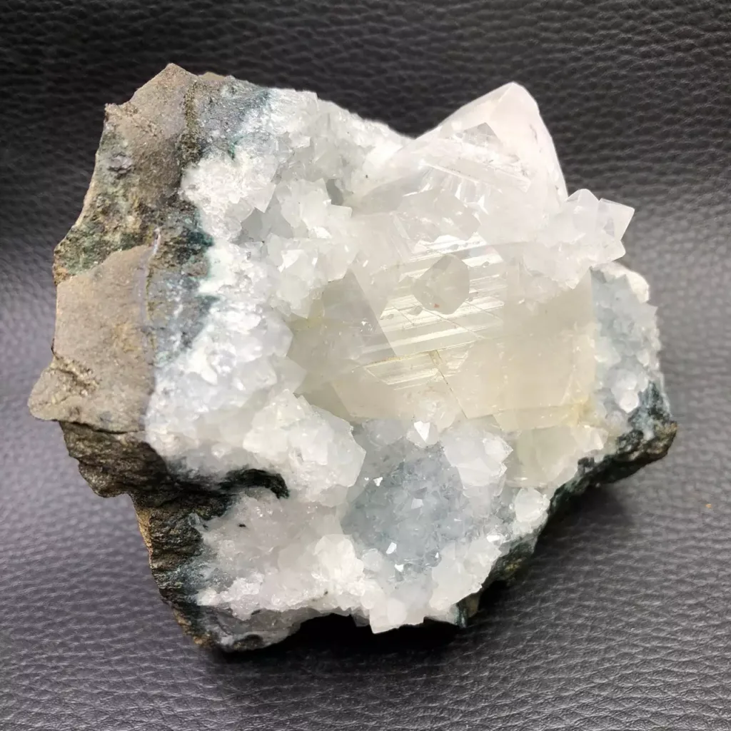 Apophyllite : Properties, Formation, Uses - Geology Science