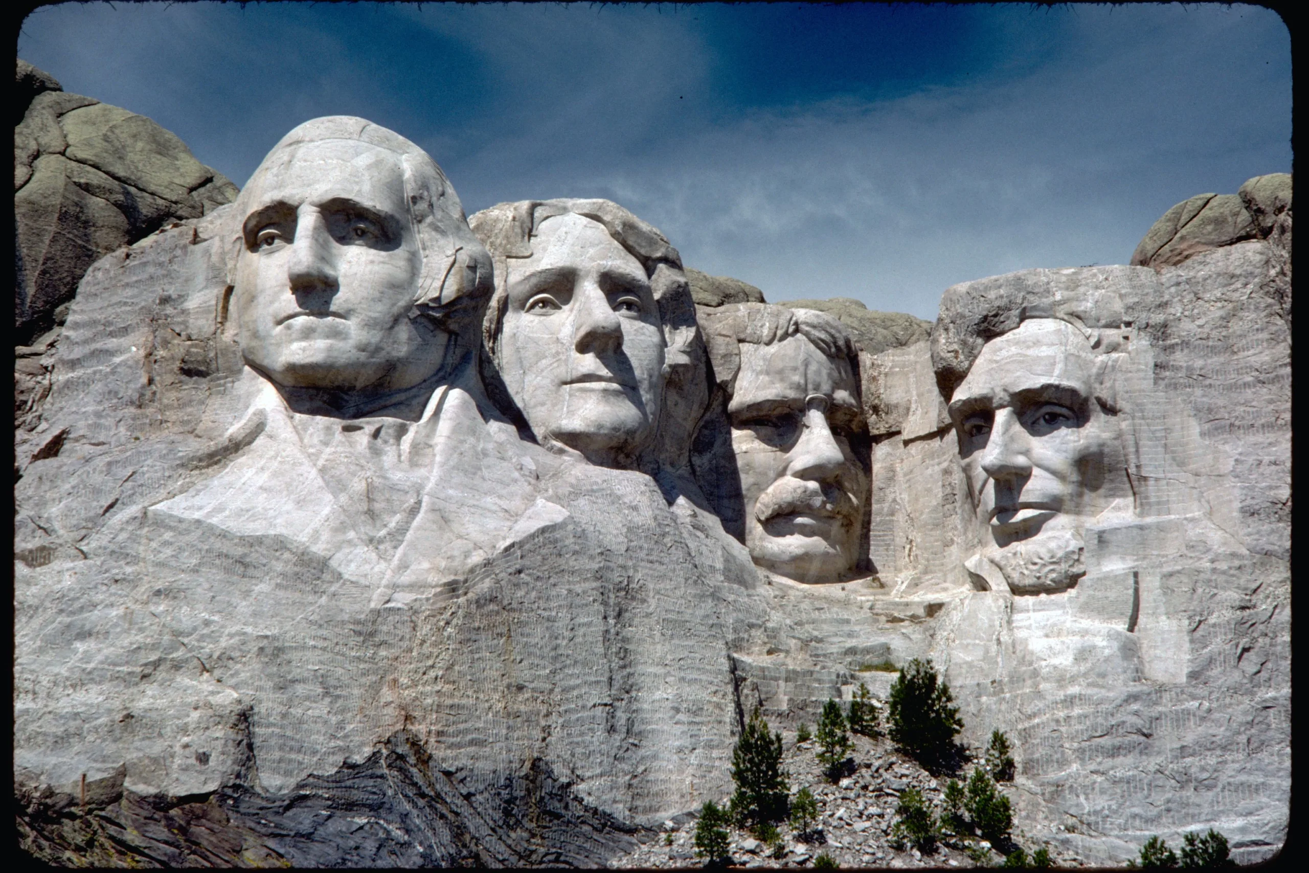 Mount Rushmore, USA : Rock Type, Formation, Compositions - Geology Science