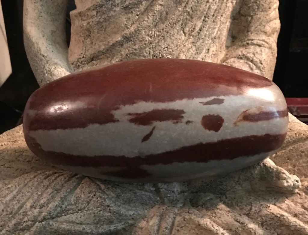 Shiva Lingam Stones, Symbol of Hinduism : Properties - Geology Science