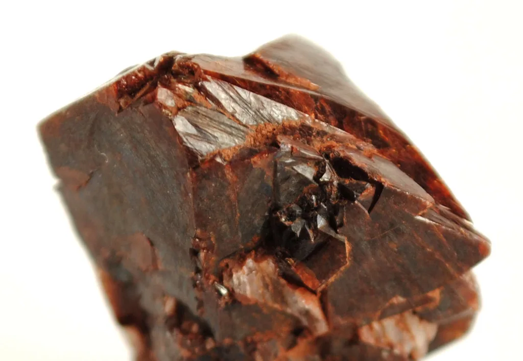 Zirkon: Eigenschaften, Vorkommen, Standorte, Verwendungen » Geologie ...