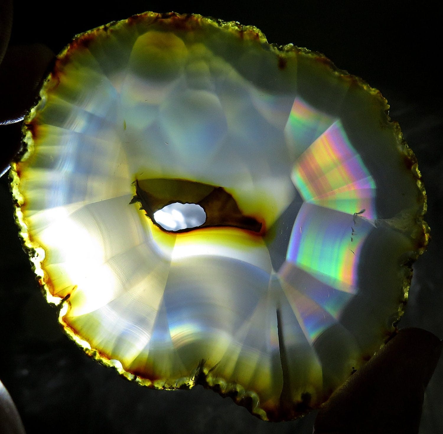 Iris Agate : Properties, Formation, Uses, Locations » Geology Science