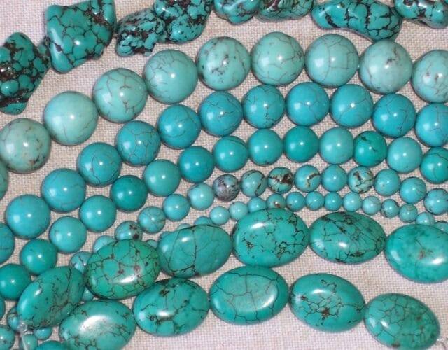 Turquoise Howlite : Properties, Formation, Uses, Locations - Geology ...