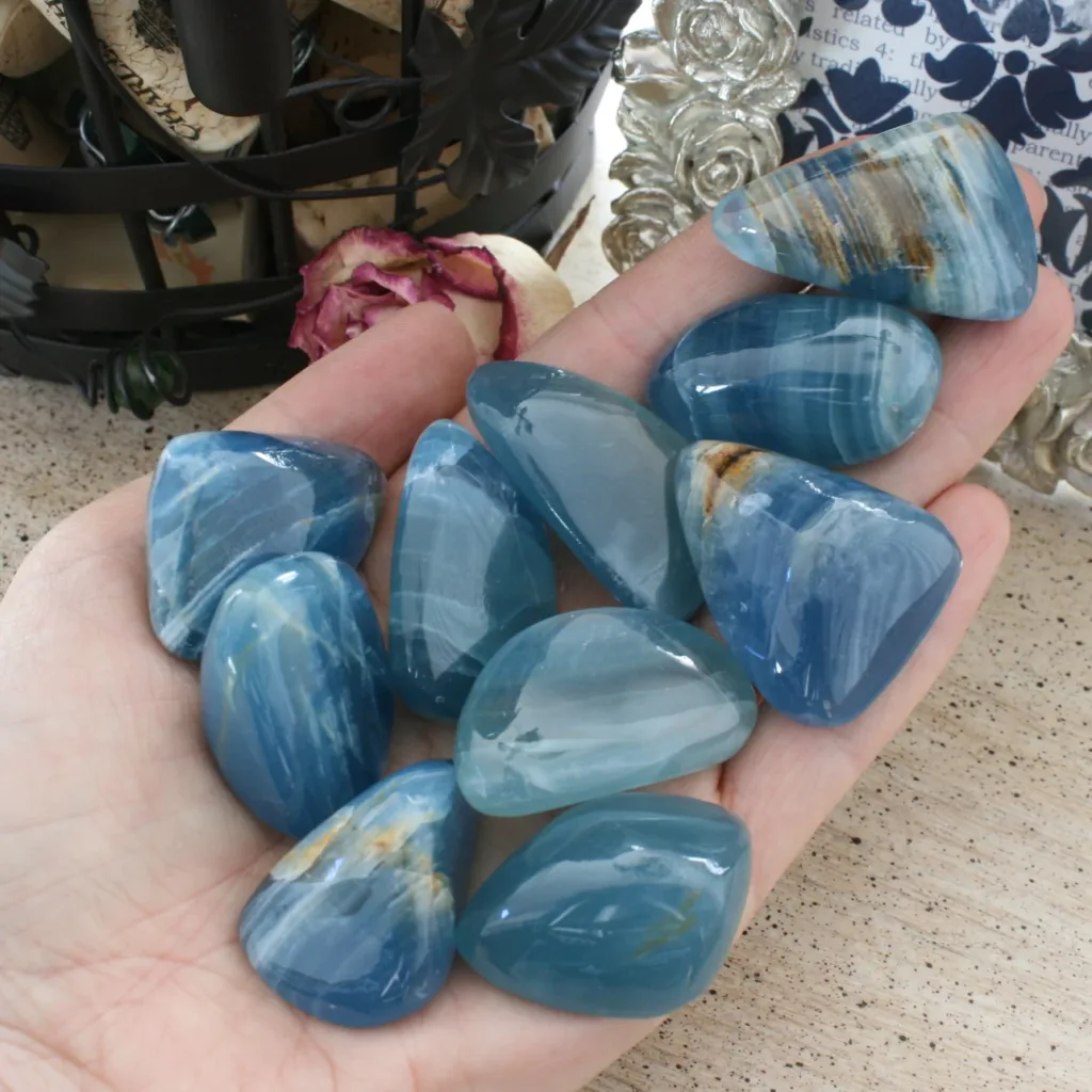 Oceanite (Blue Onyx) : Properties, Formation, Uses, Locations » Geology ...