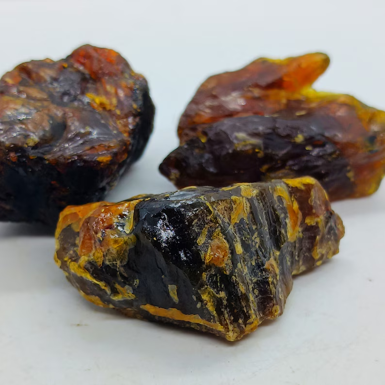 Black Amber (Jet) : Formation, Properties, Uses, Locations » Geology ...