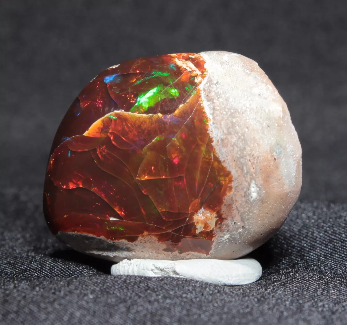 Chocolate Opal : Properties, Formation, Uses, Locations » Geology Science