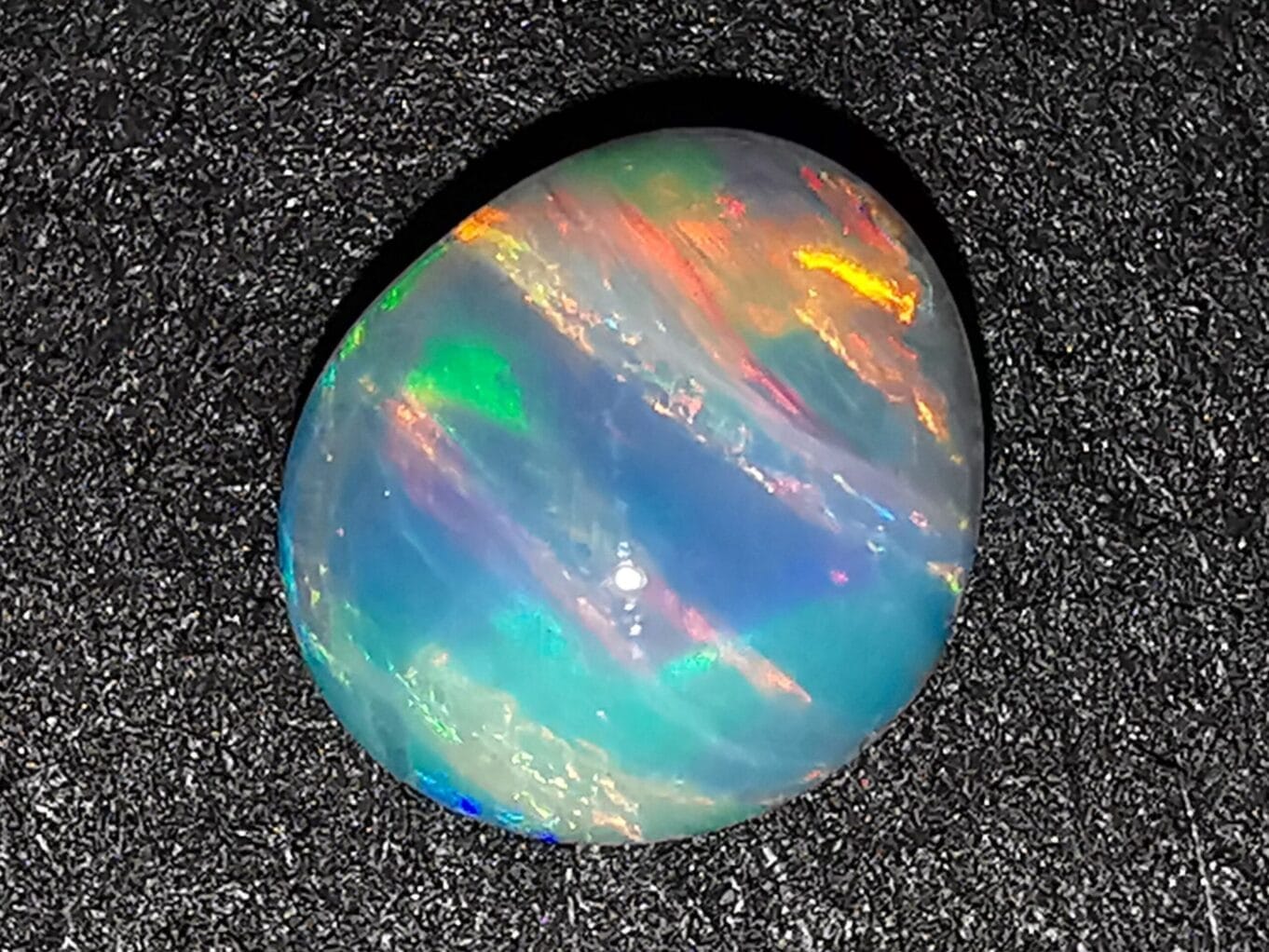 Coober Pedy Opal : Properties, Formation, Uses - Geology Science