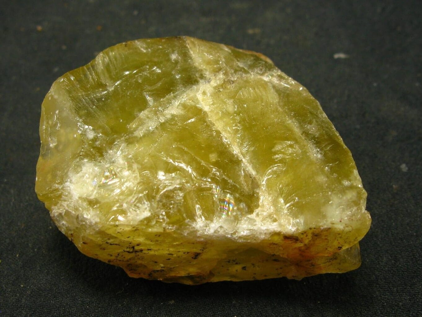 Golden Beryl : Properties, Formation, Uses - Geology Science