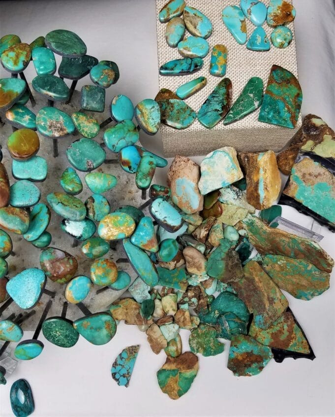 Royston Turquoise : Properties, Formation, Uses, Locations - Geology ...