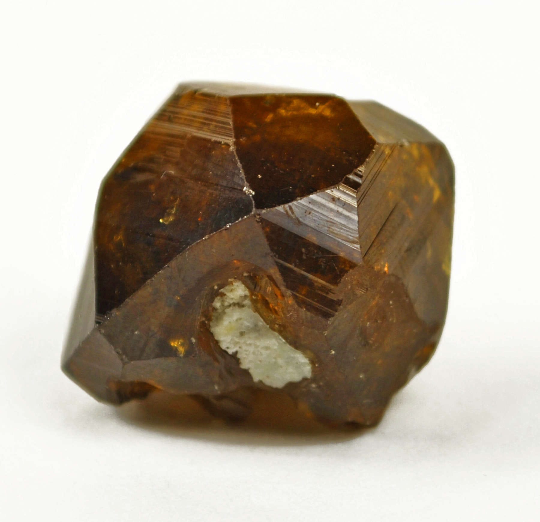 Topaz: A Gem of Many Colors – Properties and Significance » Geology Science