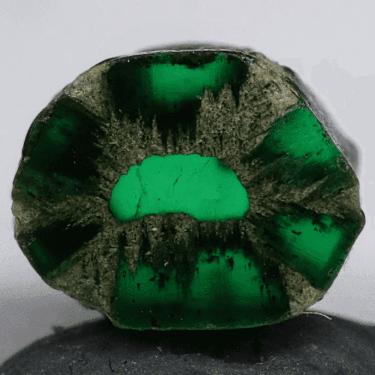 Trapiche Emeralds: Properties, Formation, Uses, Locations - Geology Science