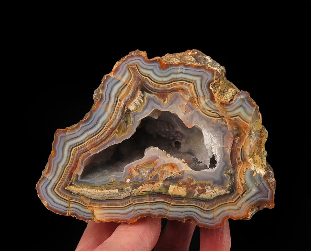Agate | Properties, Formation, Uses, Localities - Geology Science