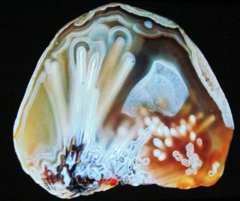 Tube Agate : Formation, Properties, Uses, Locations - Geology Science