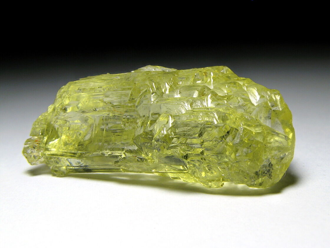 Heliodor : Properties, Formation, Uses, Localities - Geology Science
