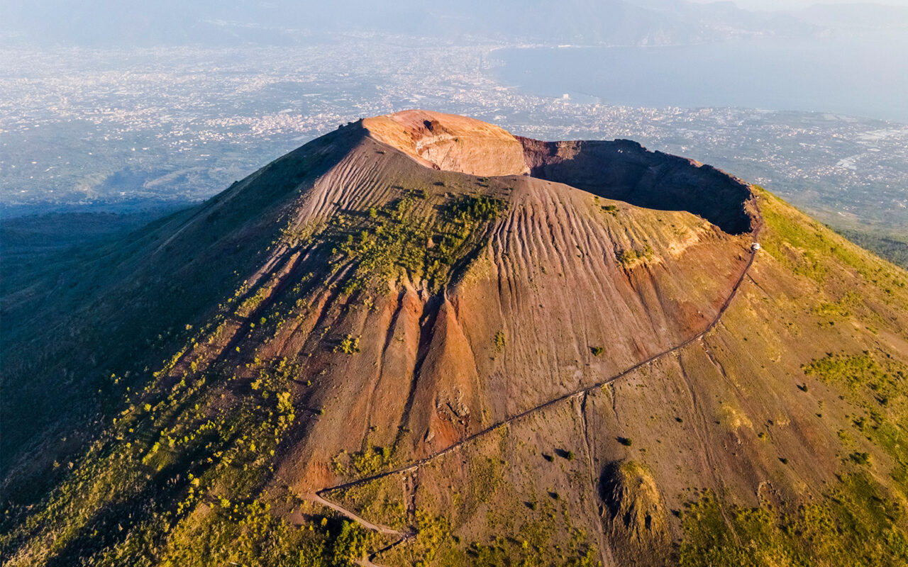 Mount Vesuvius, Italy : Geology, Formation, Eruptions - Geology Science