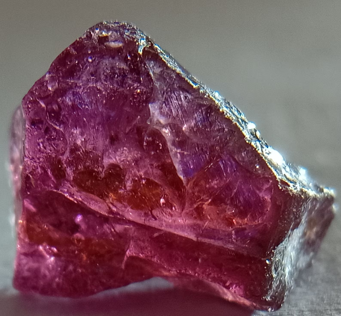 Types of Garnet and Their Differentiation - Geology Science
