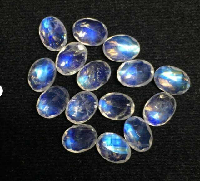 Rainbow Moonstone : Properties, Formation, Uses - Geology Science