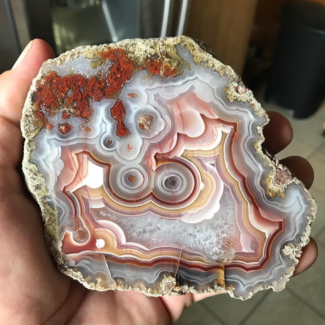 Fortification Agate : Properties, Uses, Localities - Geology Science