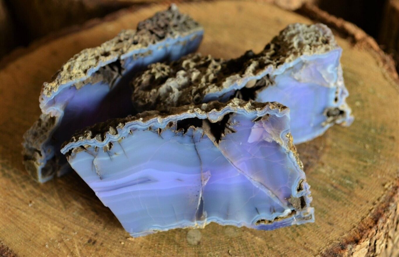 Holley Blue Agate | Unique Blue Striped Agate and Its Formation