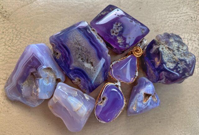 Holley Blue Agate | Unique Blue Striped Agate and Its Formation
