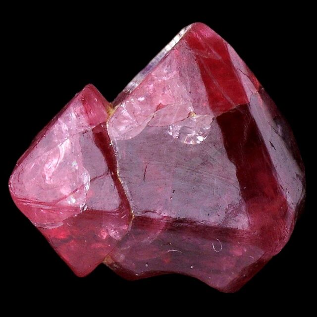 What is Spinel? Discovery, Properties, and Origins - Geology Science