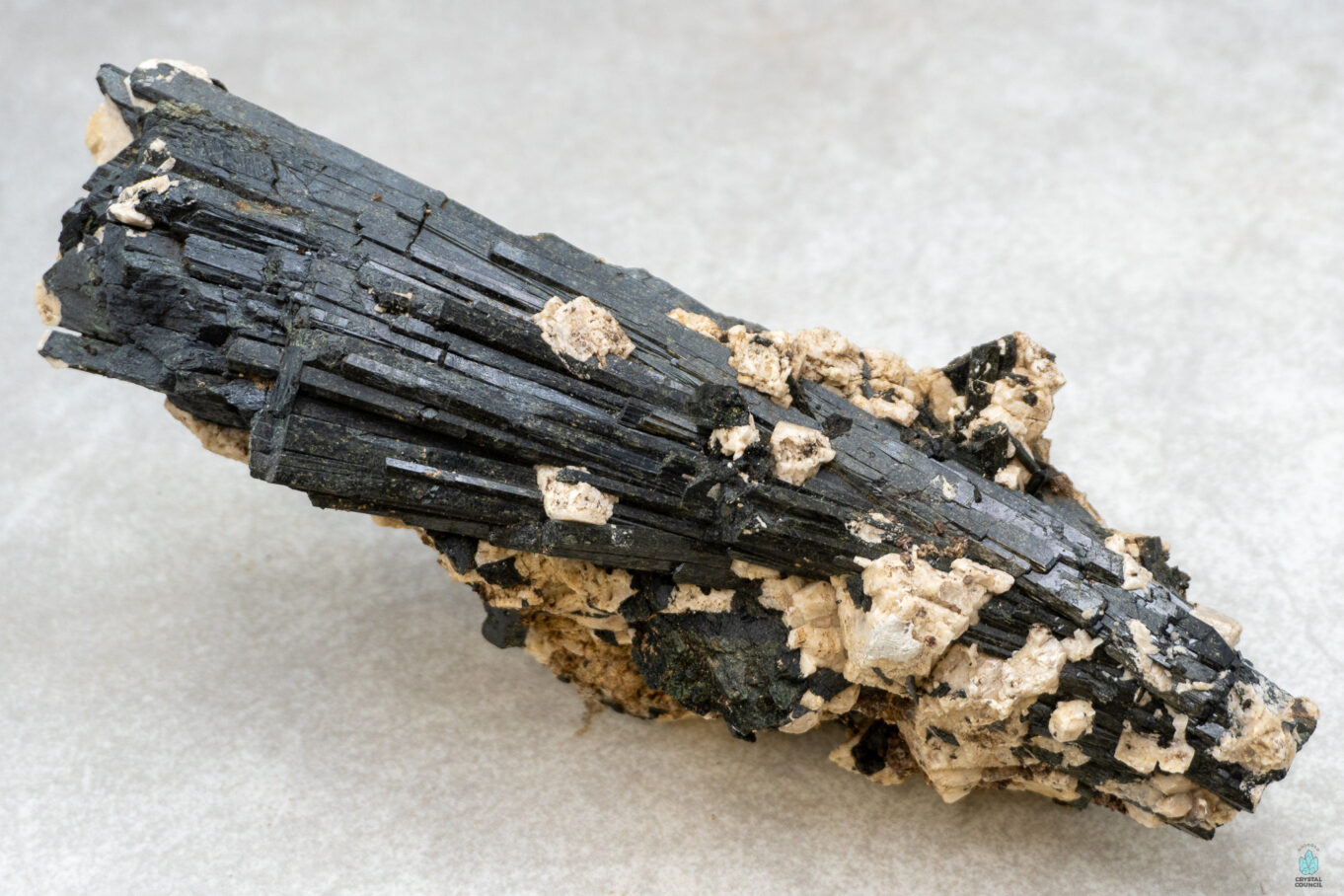 Aegirine : Properties, Formation, Uses - Geology Science