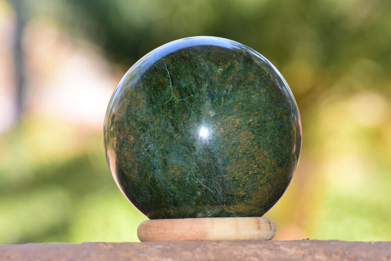 Verdite : Properties, Formation, Uses - Geology Science