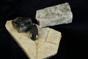 Feldspar Group Gemstones : List - Geology Science