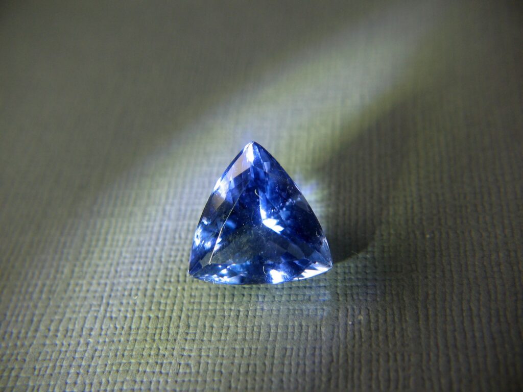 Color Change Fluorite : Properties, Formation, Uses » Geology Science