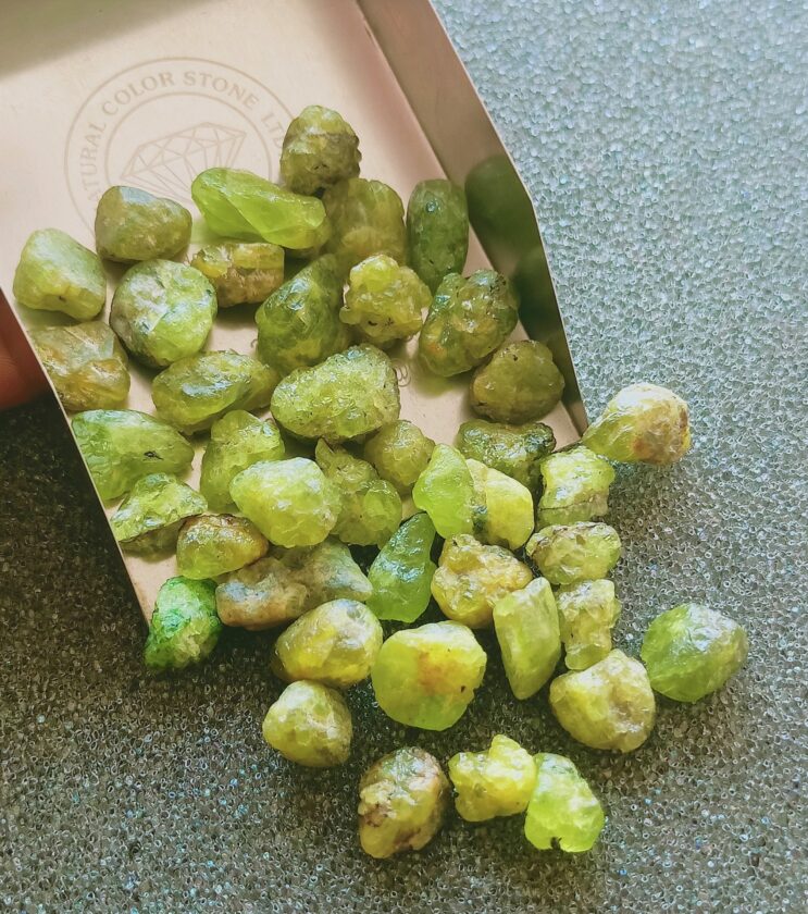 Sun’s Glow: The Mystery of Peridot » Geology Science