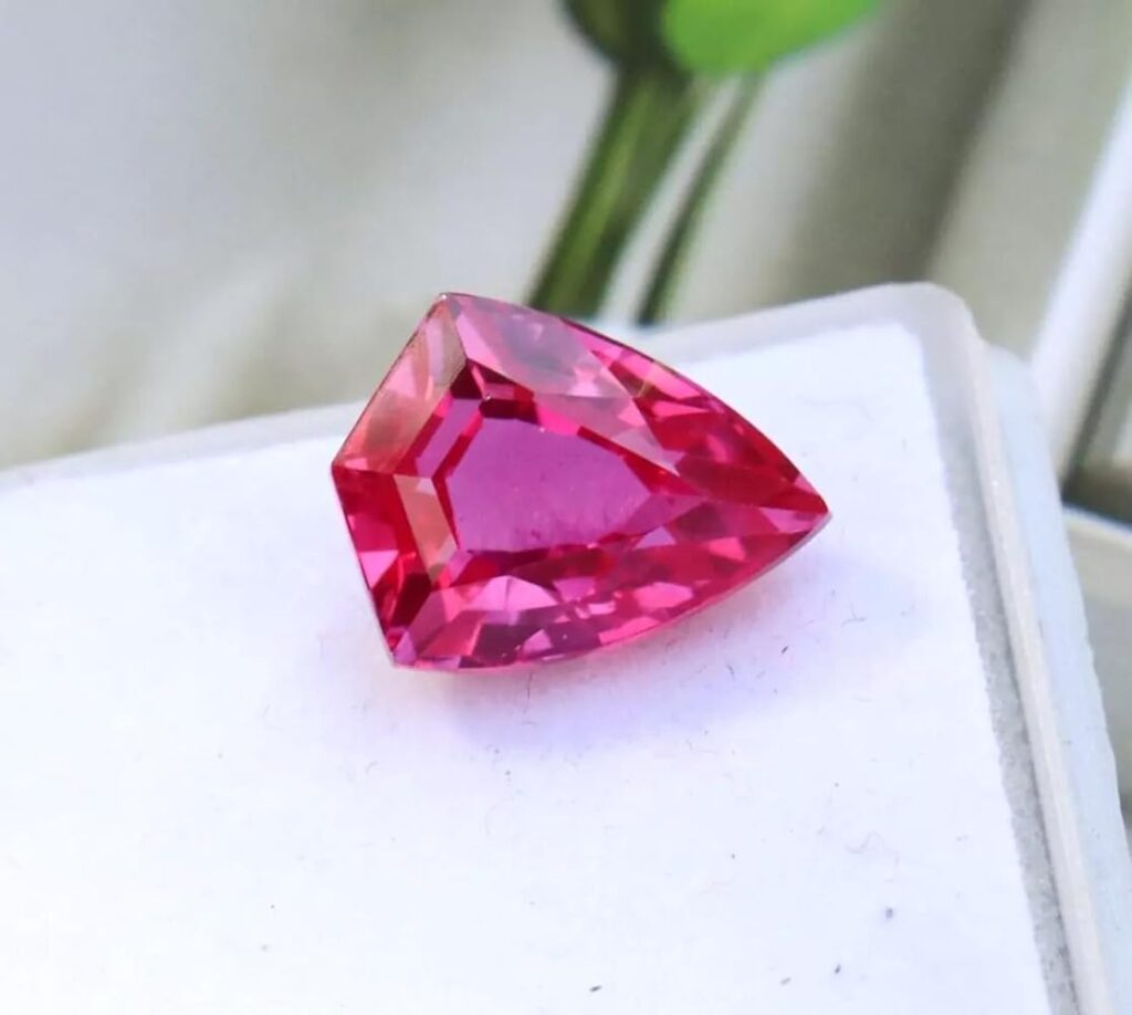 Spinel: The Underrated Beauty – History and Characteristics - Geology ...