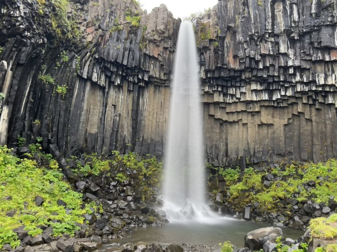 Columnar Basalt Formations: How Hexagonal Lava Columns Form