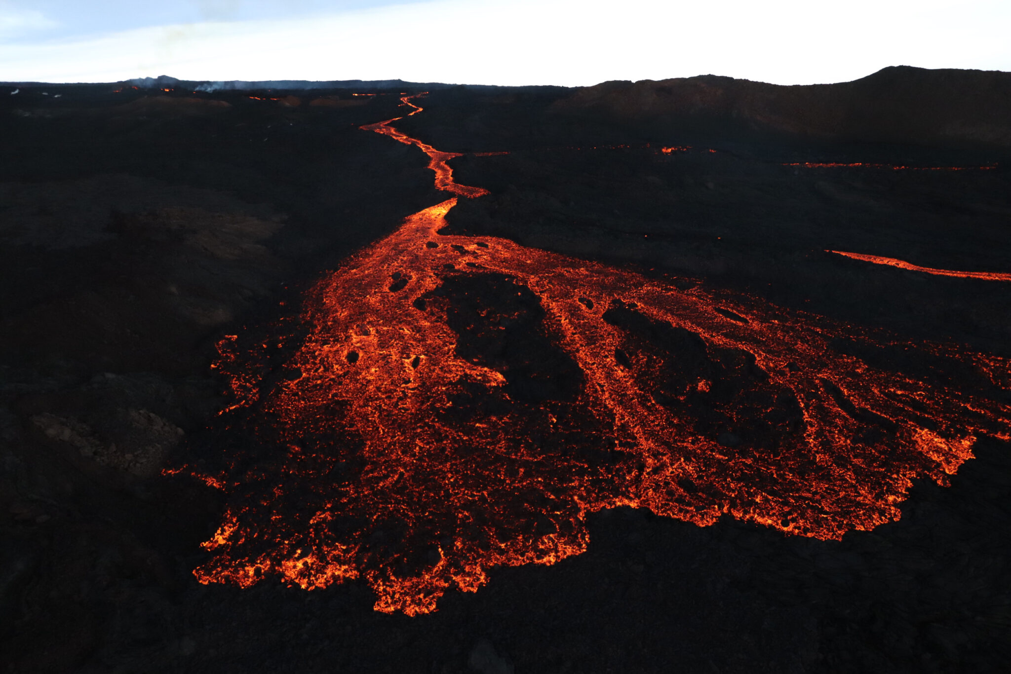 Magma vs lave : principales différences, processus de formation et ...