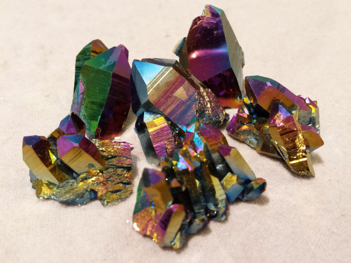 Gemstones vs Minerals vs Crystals – The Real Differences - Geology Science