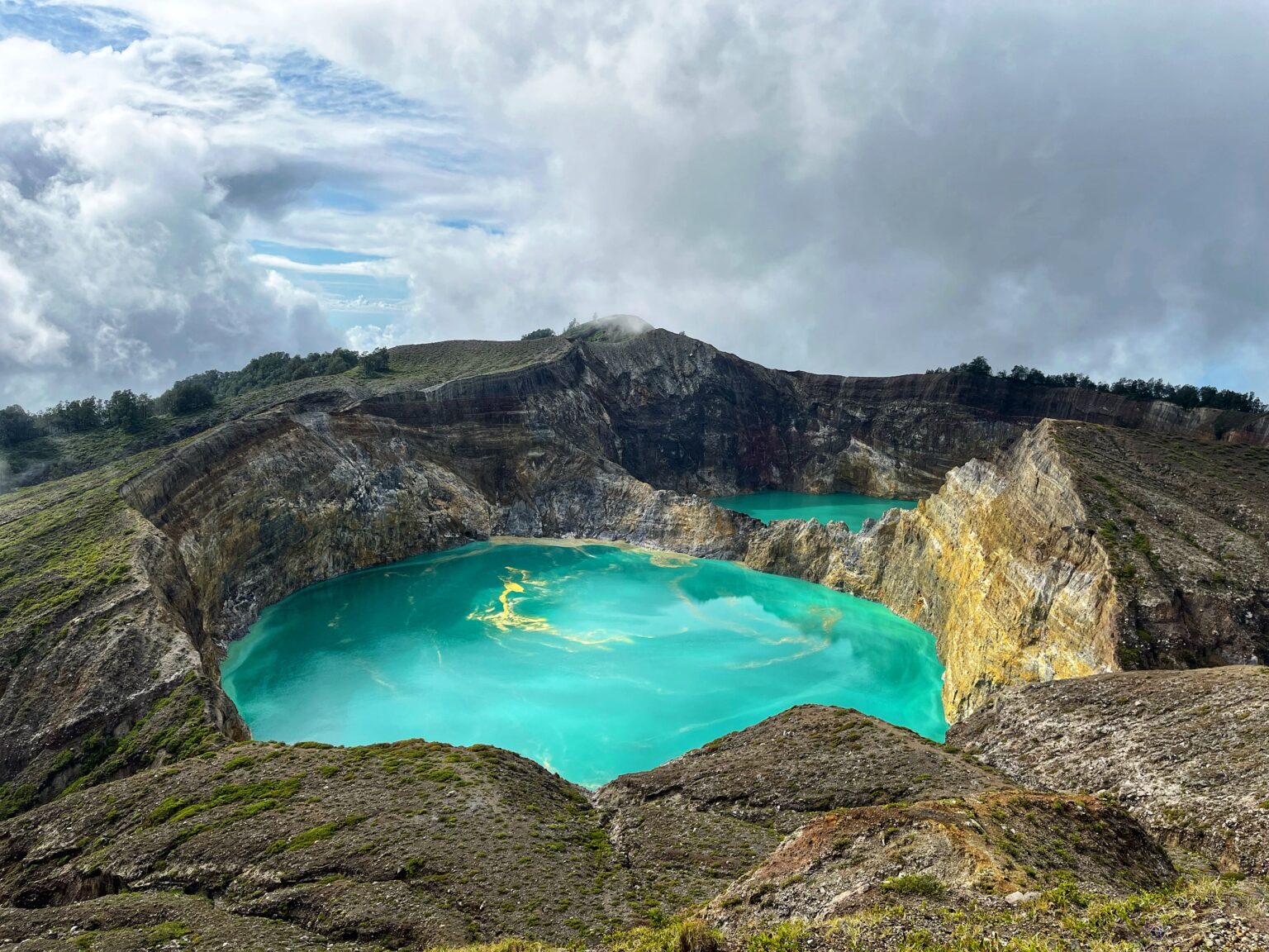 Volcanic Lakes: Deadliest Waters on Earth - Geology Science